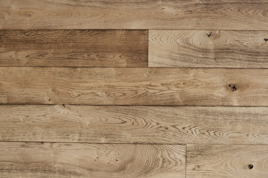 Medium Distressed Aged Solid Oak Flooring - Peak Oak