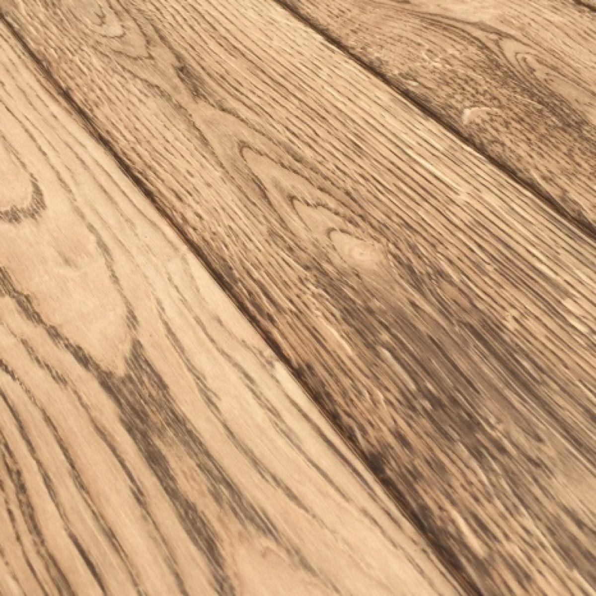 Peak Oak: What Is Distressed Aged Oak Flooring?