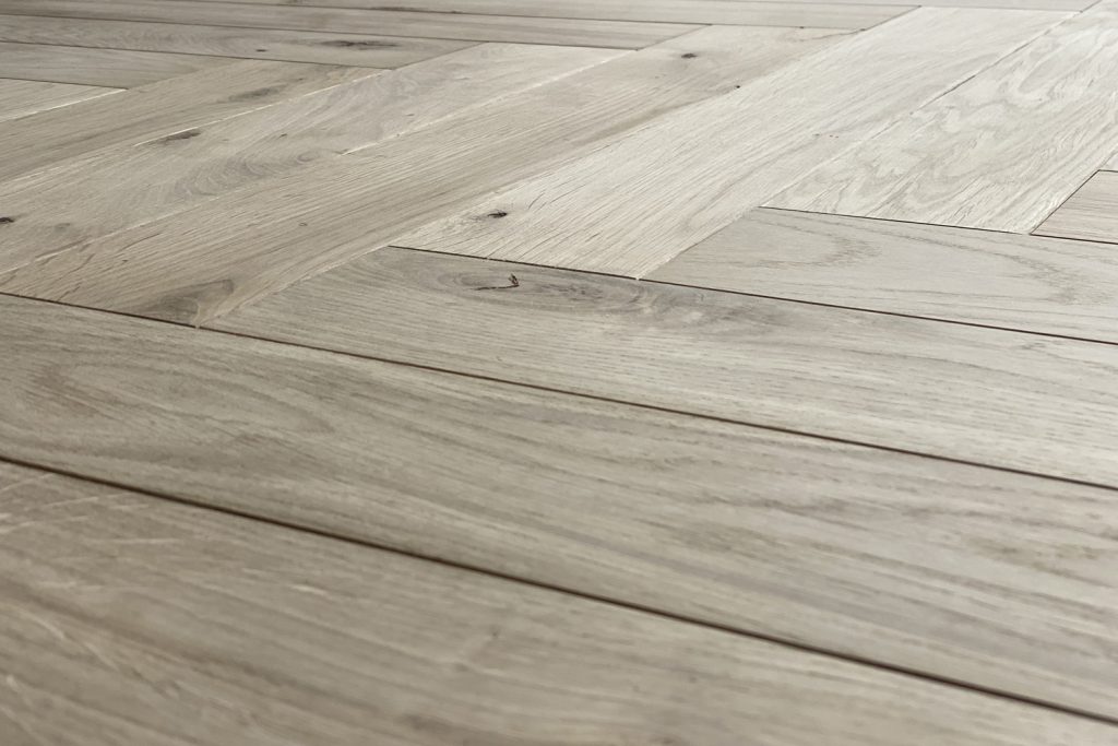 Character Grade Herringbone Parquet Engineered Oak Flooring - Peak Oak